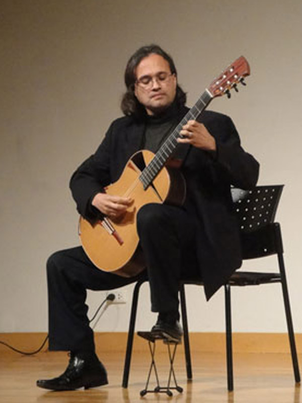 가브리엘 귈렌 Gabriel Guillen – Almaguitar